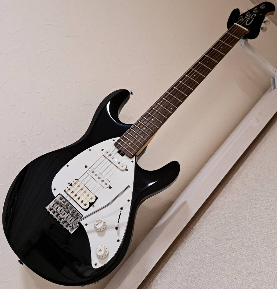 OLP MM4 ERNIE BALL MUSIC MAN Silhouette Type SSH アーニーボール ミュージックマン シルエット Sterling Silo Fender ...