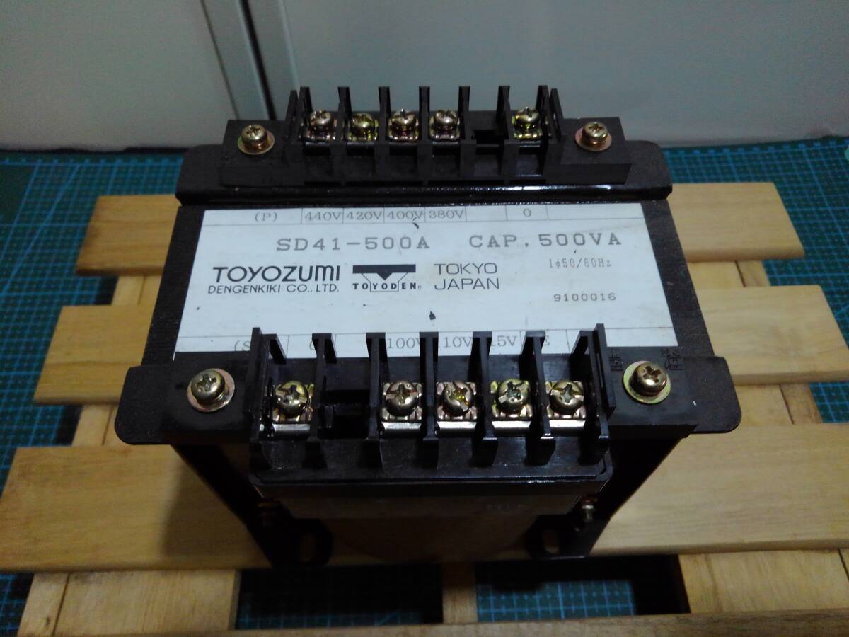 K2935 H 動作未確認 TOYOZUMI TOYODEN トヨズミ トランス 変圧器 SD41-500A 長期保管品 現状渡し(昇圧トランス、昇圧器)｜売買されたオークション情報 ...