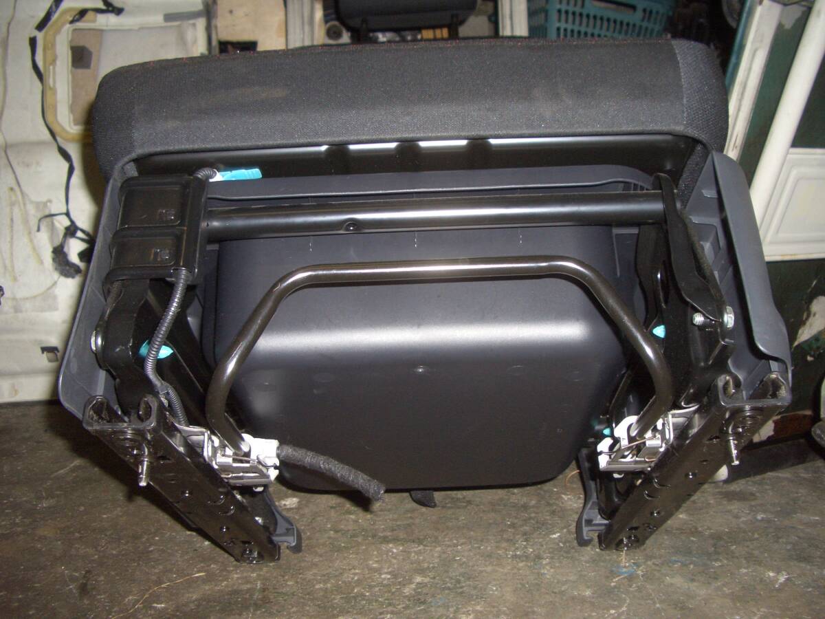 Yahoo!オークション - MK42S スペーシア カスタム XS 純正 助手席 シー...