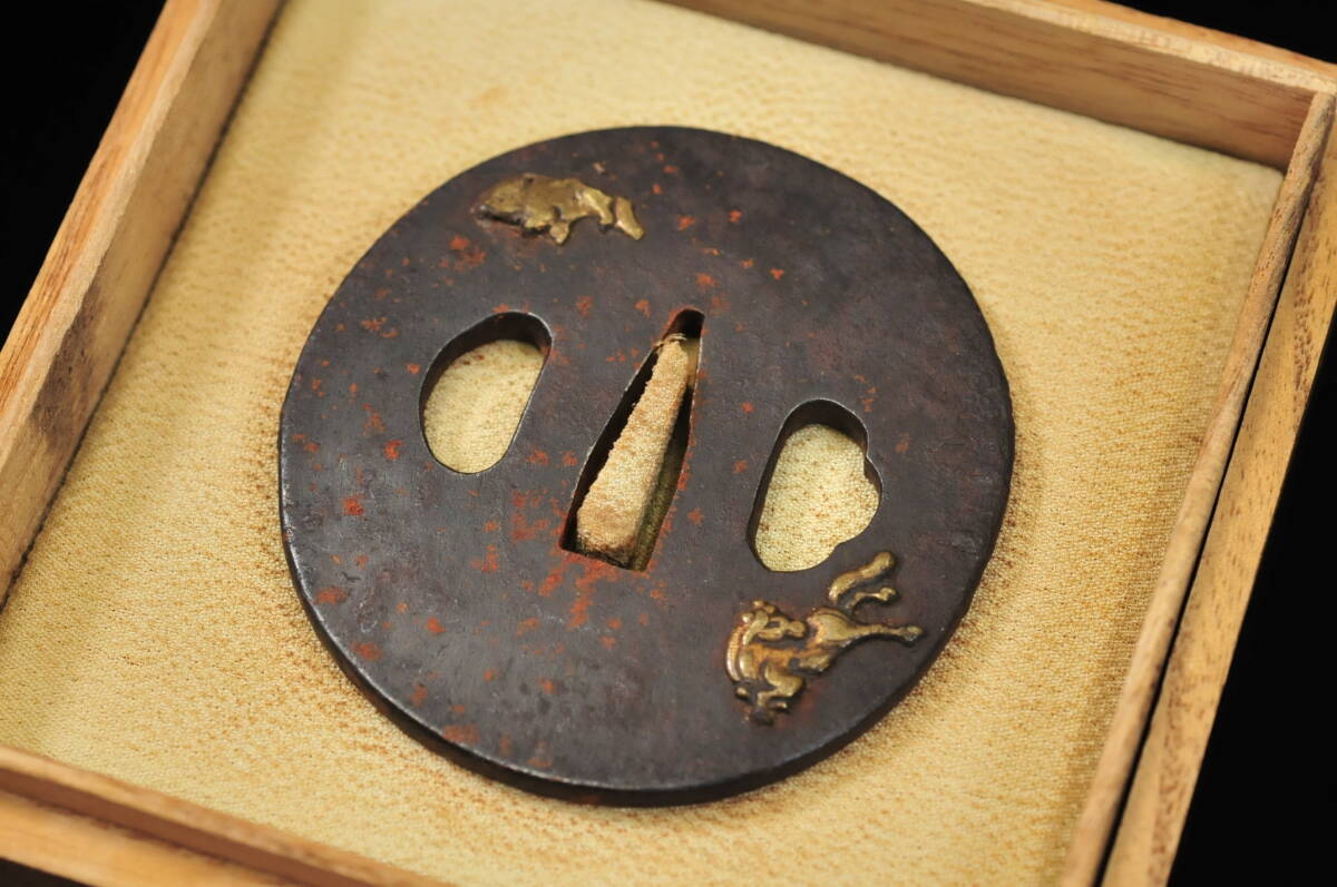 Yahoo!オークション - 【鍔】 鉄地 馬図 金象嵌 丸形鍔 無銘 70×66mm ...