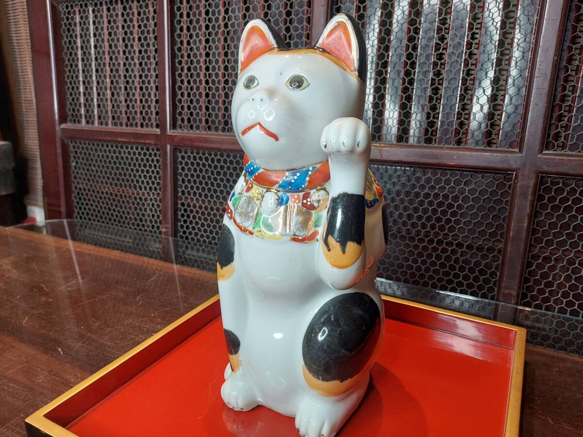 Yahoo!オークション - K06-0210 アンティーク 古瀬戸 招き猫 色絵付 置...