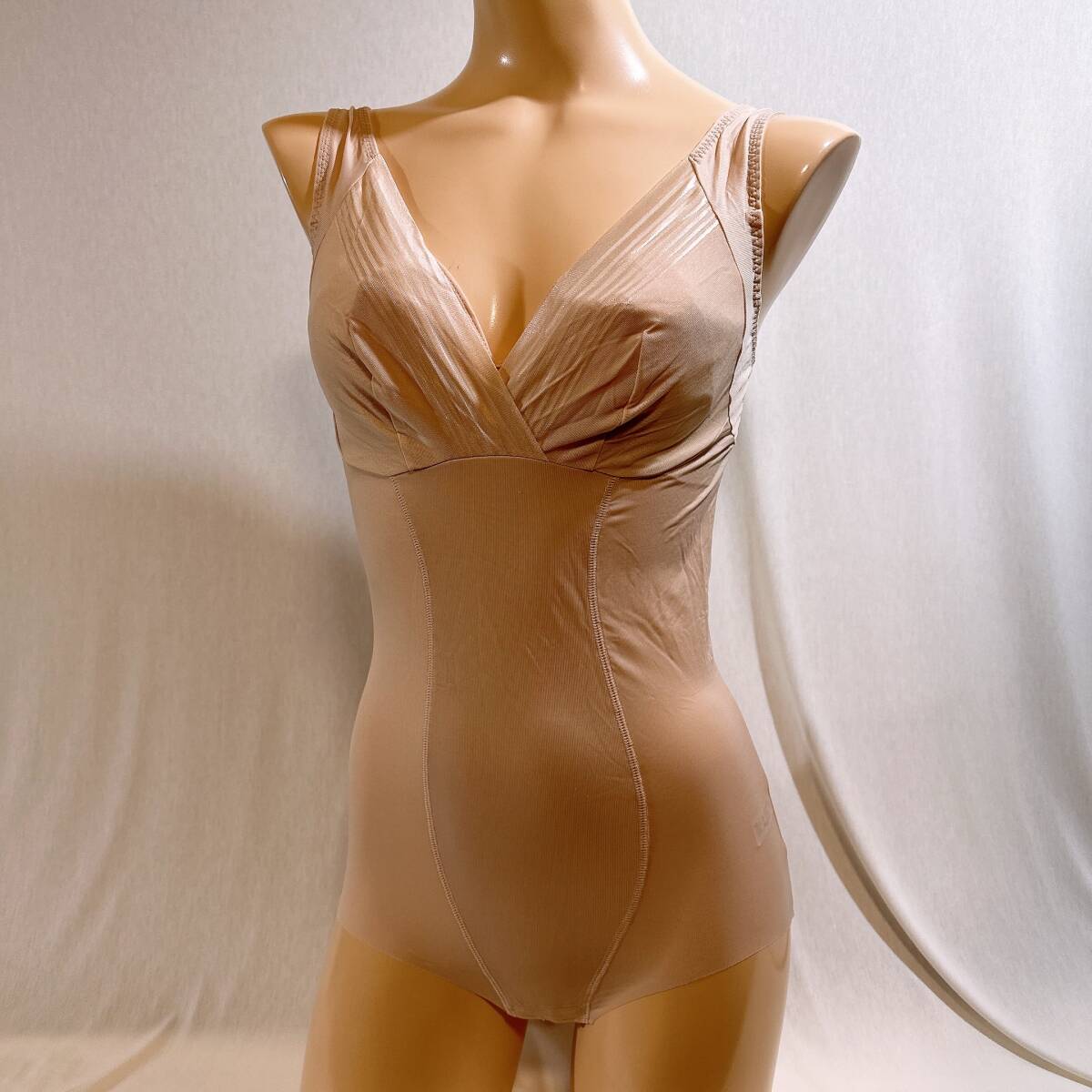 Yahoo!オークション - 182 高級 ボディスーツ C80L