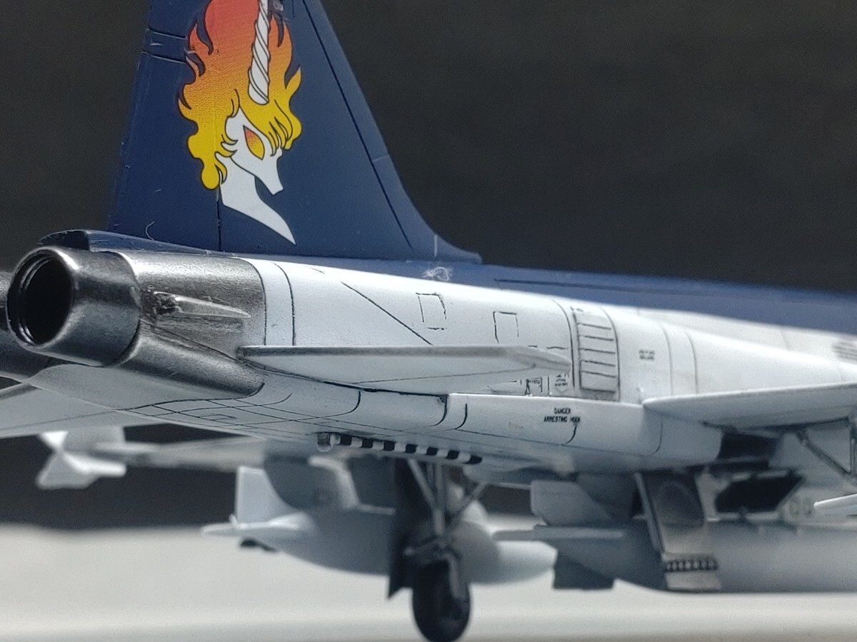 Yahoo!オークション - エリア88 1/72 F-5E タイガーⅱ 風間機 塗装済み...