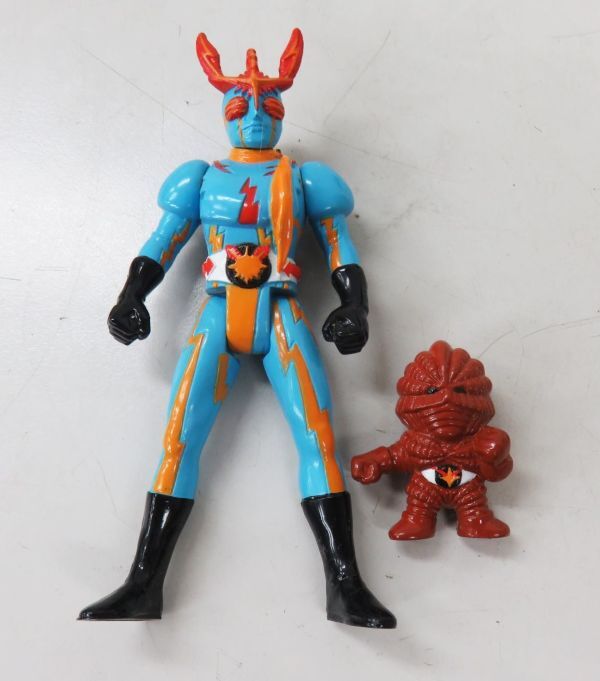 Yahoo!オークション - A042 イナズマン サナギマン ミニ フィギュア 現...