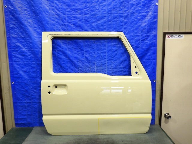 Yahoo!オークション - B288 ジムニー JB64W 右フロントドア ジムニー ...