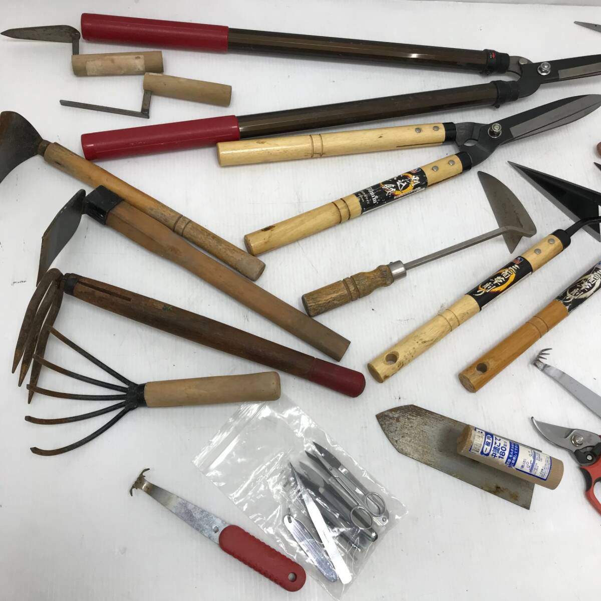 Yahoo!オークション - ‡0591 植木鋏 刈込鋏 剪定鋏 造園道具 まとめ ...