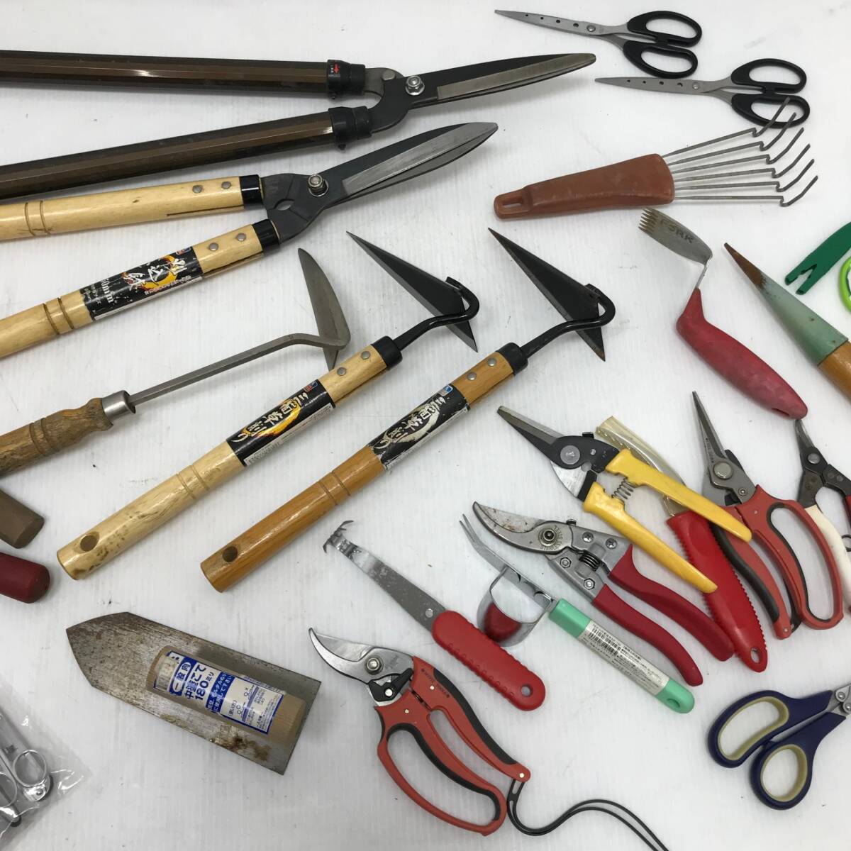 Yahoo!オークション - ‡0591 植木鋏 刈込鋏 剪定鋏 造園道具 まとめ ...