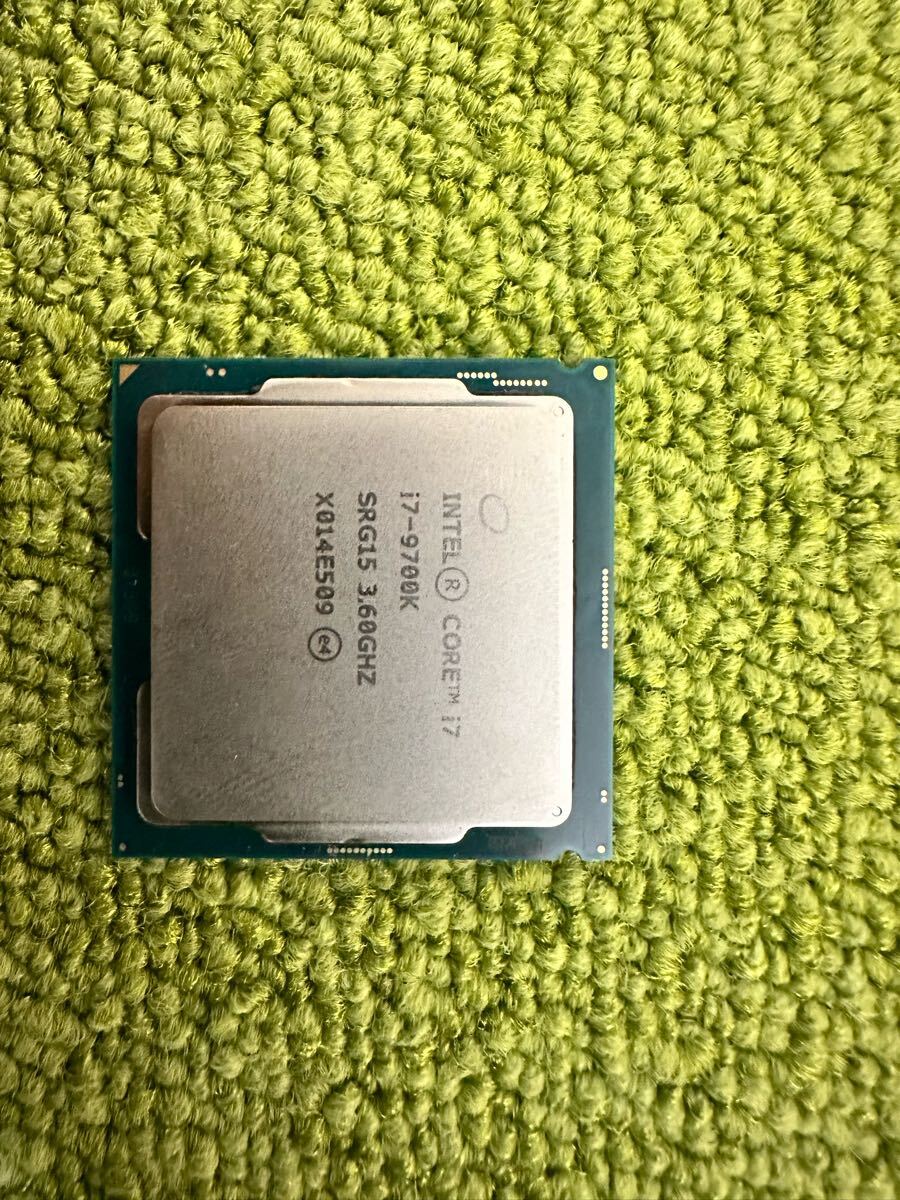 Intel Core i7-9700K CPU(Core i7)｜売買されたオークション情報、yahooの商品情報をアーカイブ公開 - オークファン（aucfan.com）