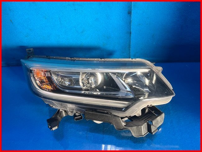 Yahoo!オークション - フリード GB7 ヘッドライト右 管理番号 5169