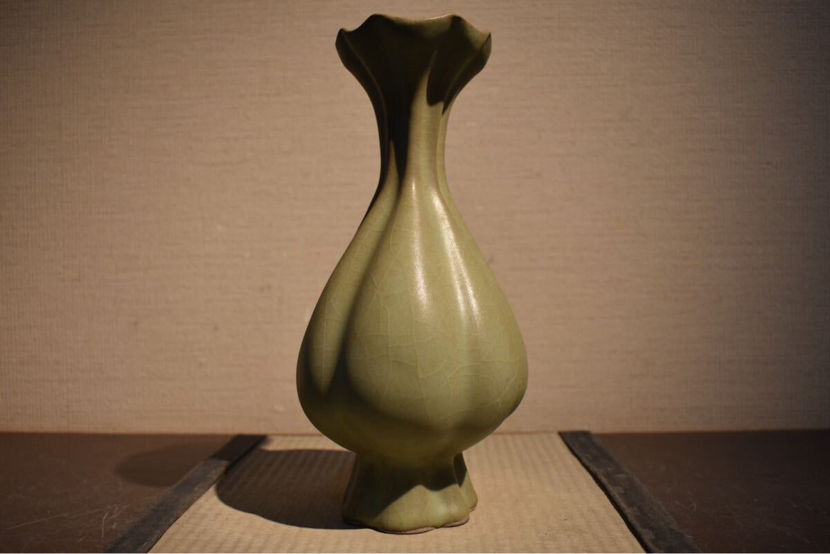 Yahoo!オークション - 【GE】Z123【コレクター所蔵品】時代 青磁花瓶/...