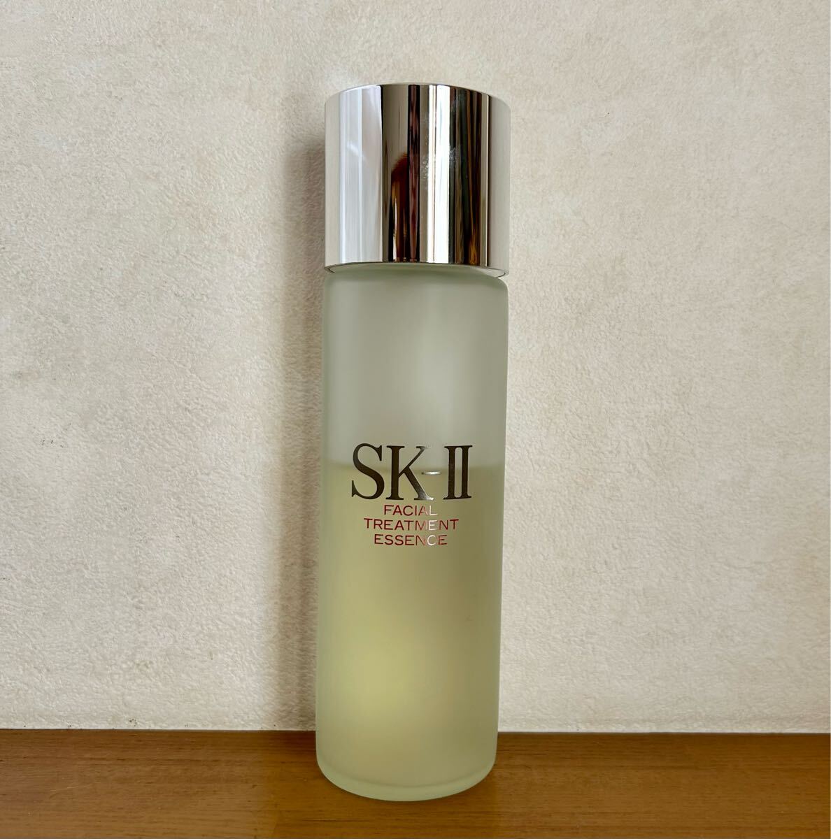 残量6割程度 SK-Ⅱ フェイシャルトリートメントエッセンス 一般肌用化粧水 215ml 長期保管品(化粧水)｜売買されたオークション情報、yahooの商品情報をアーカイブ公開 ...