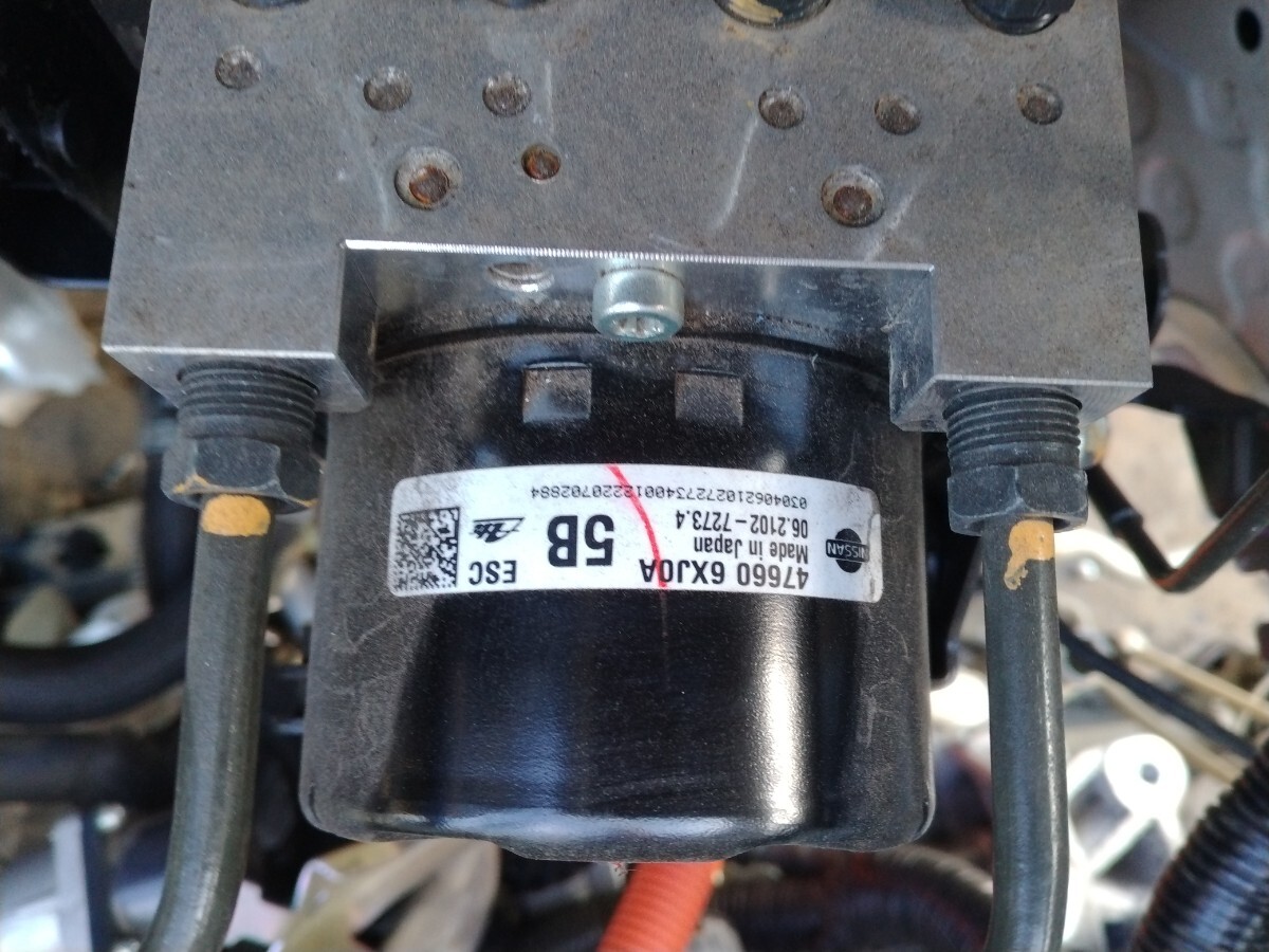 Yahoo!オークション - R4 ノート オーラ e-POWER 6AA-FE13 Gレザーエデ...