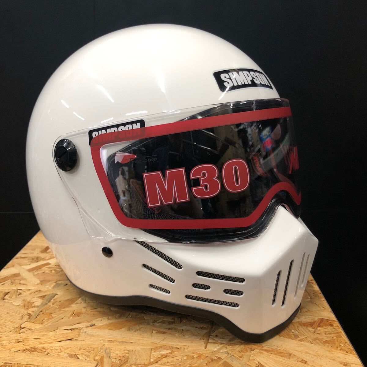 Yahoo!オークション - 【新品】SIMPSON M30 62cm ホワイト