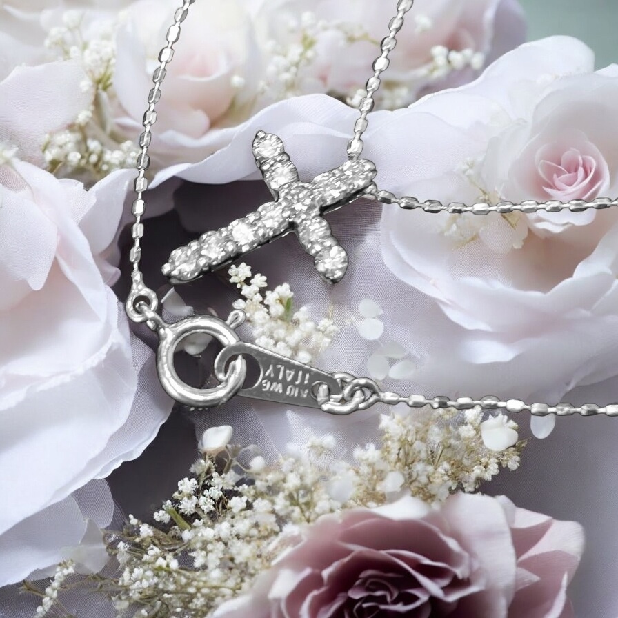 Yahoo!オークション - 【極美品】K10WG 1.4g ダイヤモンド0.2カラット ...