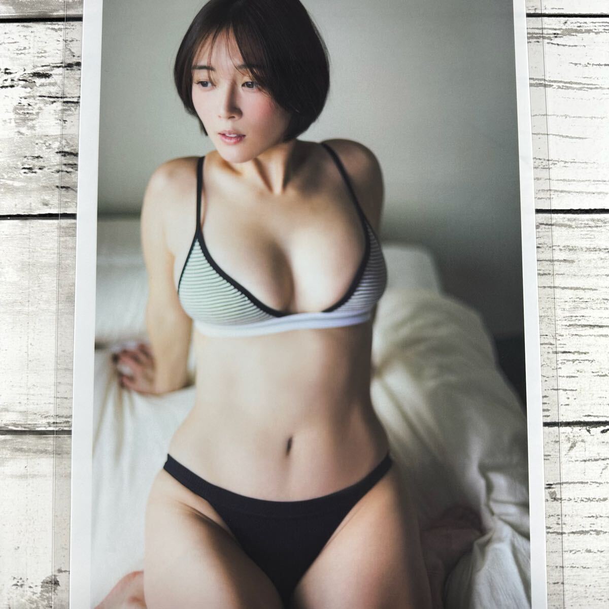 高品質ラミネート処理 園都 FLASH 2025年1/7号 雑誌 切り抜き 6P A4フィルム 水着 グラビア アイドル 芸能人 女優(タレント)｜売買されたオークション情報、yahooの商品 ...