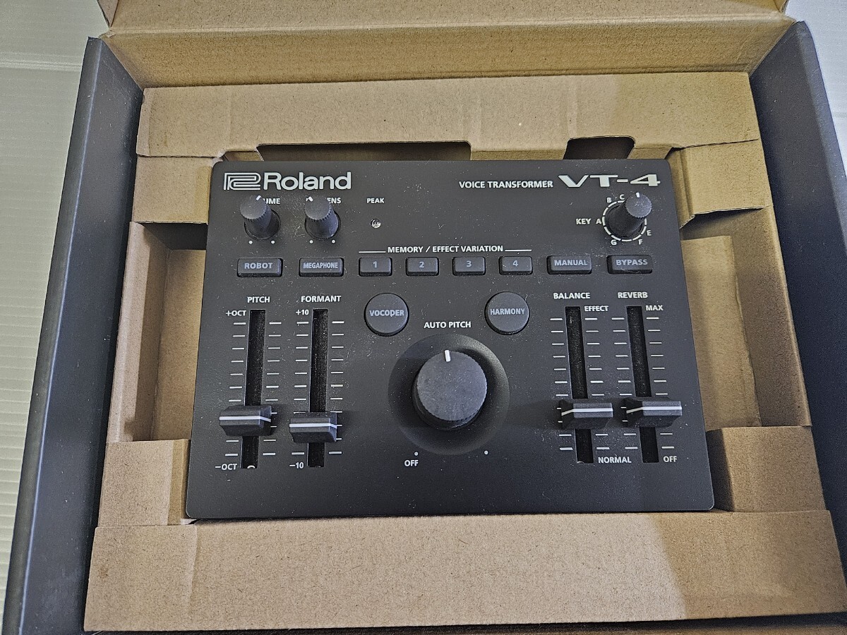 ROLAND VT-4 Voice Transformer ローランド オーディオインターフェース(オーディオインターフェース)｜売買されたオークション情報、yahooの商品情報をアーカイブ ...
