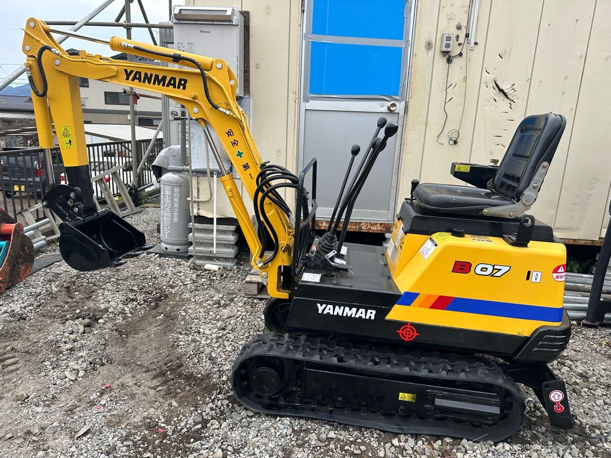 ヤンマー ミニユンボ B07 コマツPC03-1 ゴムキャタ 軽油 0.7tクラス PC03 パターン切り替え可能 油圧ショベル コマツ クボタ(建設機械、重機)｜売買されたオークション情報 ...