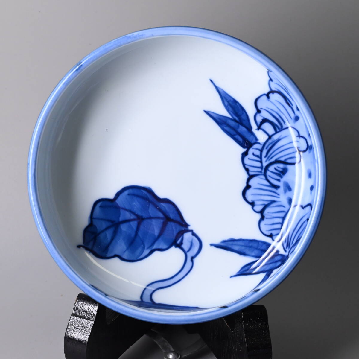 Yahoo!オークション - S32_01 有田焼 源右衛門窯造 染付向日葵絵銘々皿...