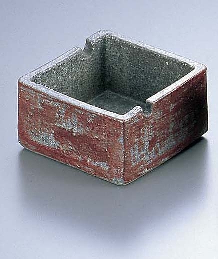 Yahoo!オークション - 陶箱灰皿 陶器 T06-04(RHI5001)