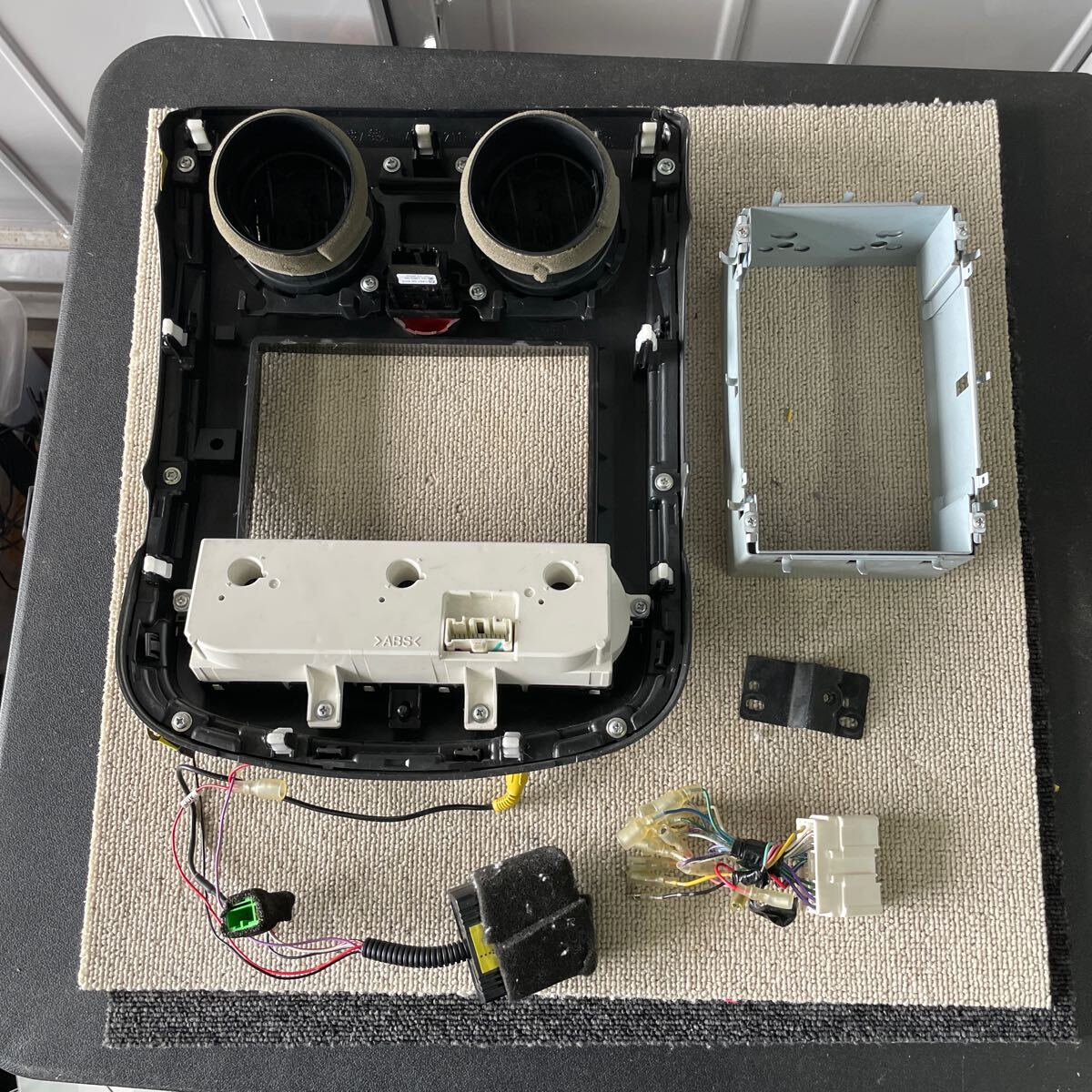 Yahoo!オークション - マツダ DC5W DC5R ベリーサ 社外2DINサイズ ナビ...