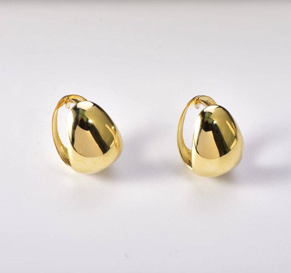 Yahoo!オークション - K10YG ピアス 10K ティアドロップ 卵形 YG イエ...