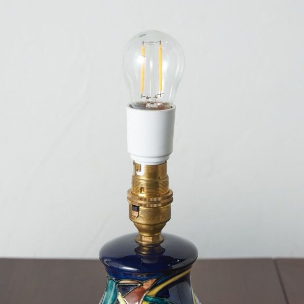 Yahoo!オークション - IZ73765N 英国 MOOR CROFT 陶器 テーブルランプ ...