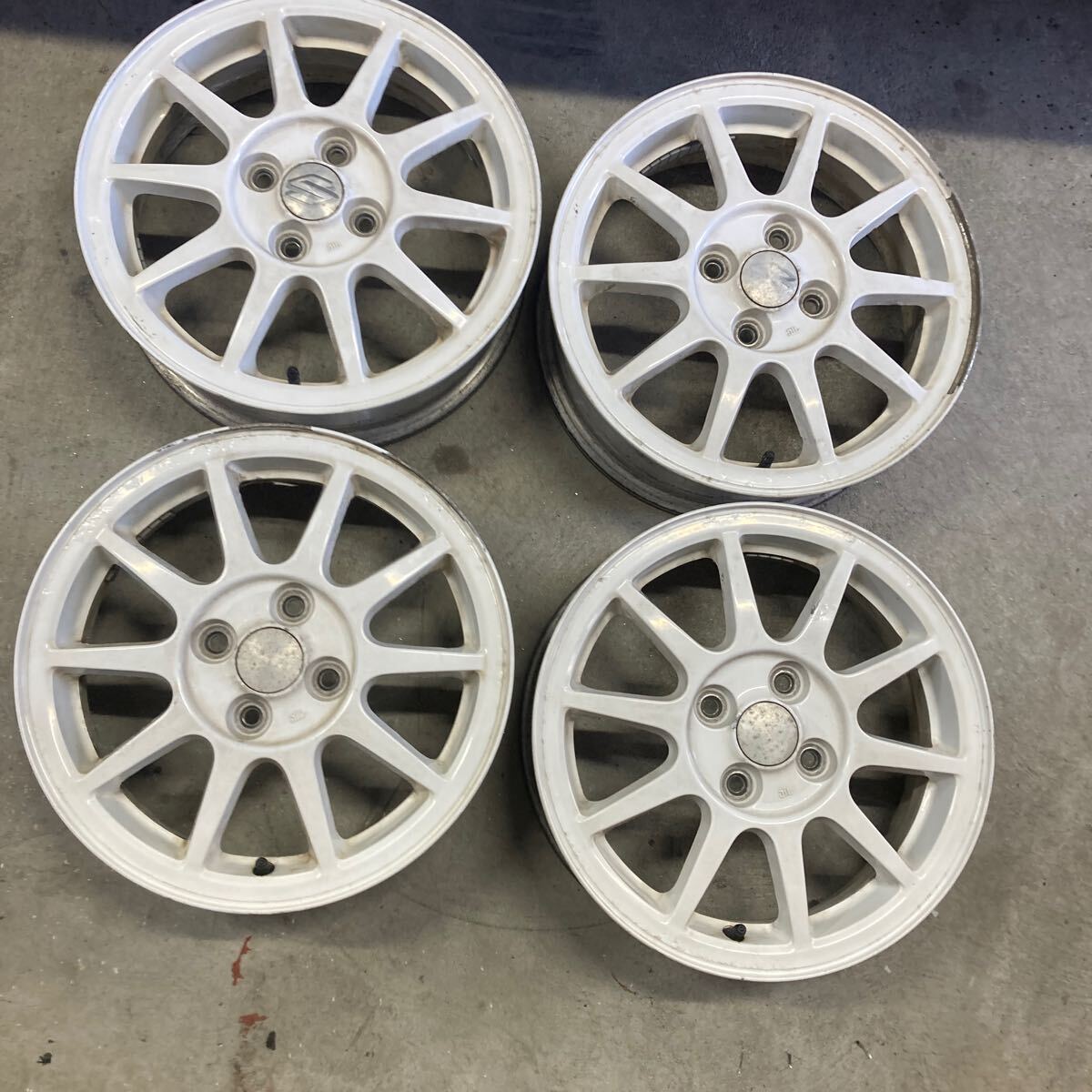 Yahoo!オークション - スズキ アルトワークス HA36S 純正 白 ホワイト ...