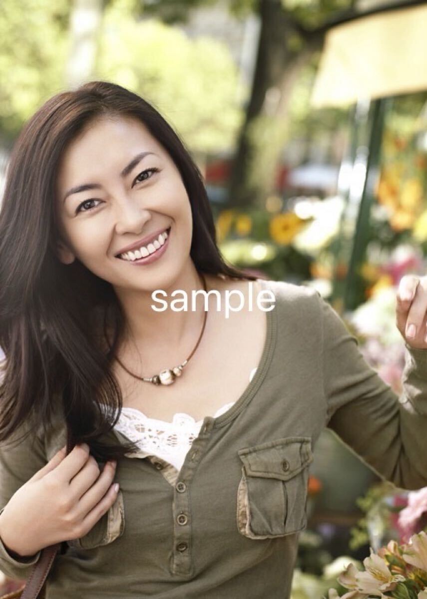 Yahoo!オークション - 中山美穂 ポスター A4サイズ 光沢写真