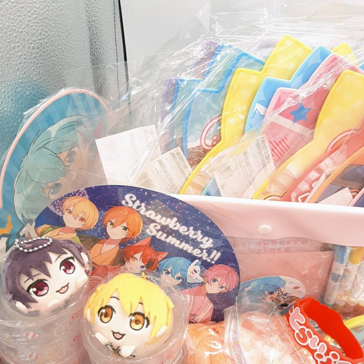 Yahoo!オークション - c349 すとぷり グッズ まとめ 大量 ころん 莉犬 ...