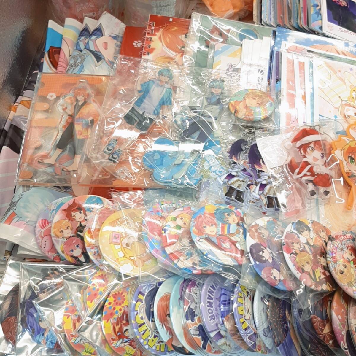 Yahoo!オークション - c349 すとぷり グッズ まとめ 大量 ころん 莉犬 ...