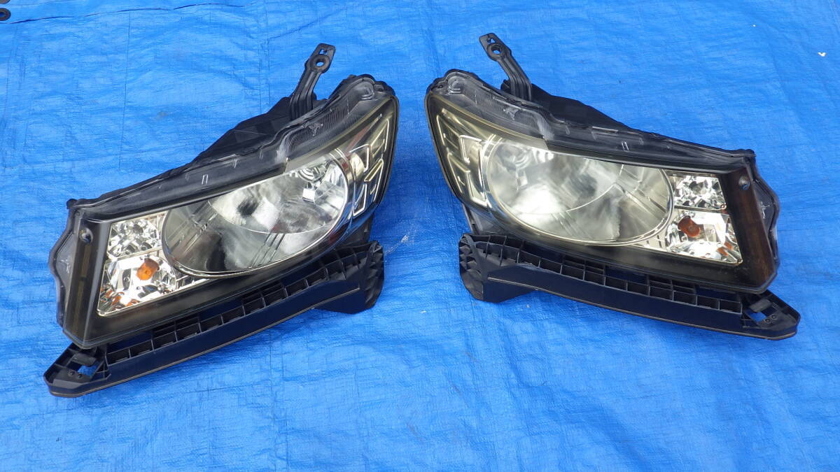 Yahoo!オークション - フリードスパイク GB3 GB4 純正 ヘッドライト 左...