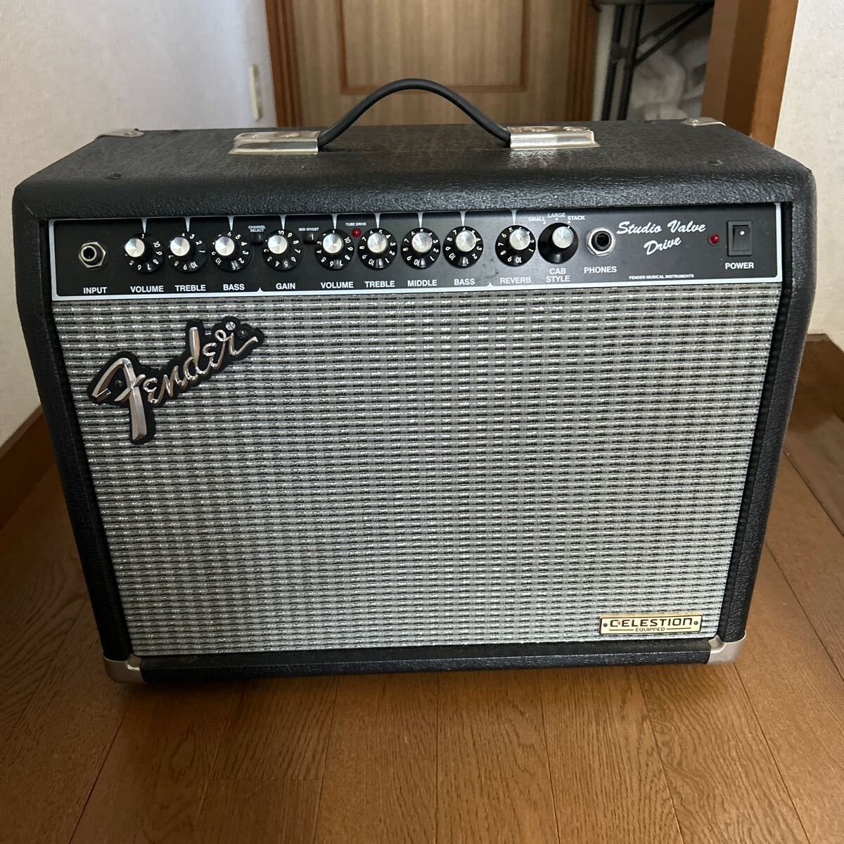 Yahoo!オークション - Fender SVD-20CE フェンダー アンプ