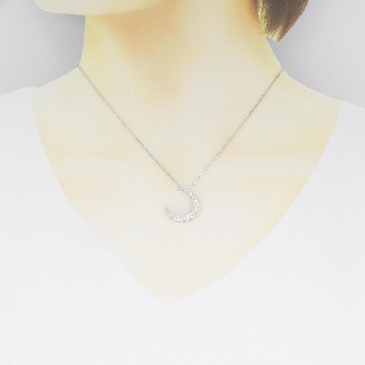Yahoo!オークション - K18WG ムーン ダイヤモンド ネックレス 0.55CT