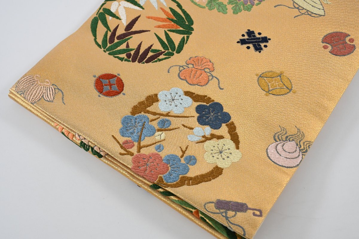Yahoo!オークション - 袋帯 織悦 彩悦錦 全通柄 梅 花 刺繍 宝尽くし ...
