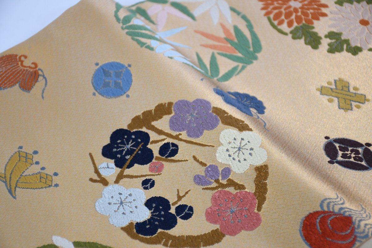 Yahoo!オークション - 袋帯 織悦 彩悦錦 全通柄 梅 花 刺繍 宝尽くし ...