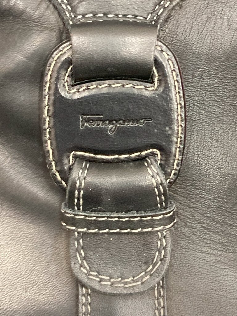 Yahoo!オークション - GIOM30224 Salvatore Ferragamo フェラガモ レザ...