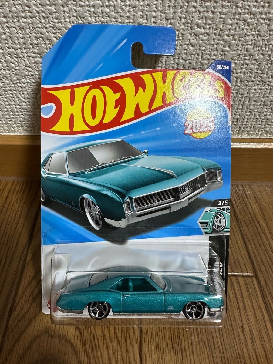 Yahoo!オークション - 即決 ホットウィール HOT WHEELS 66 BUICK RIVIE...