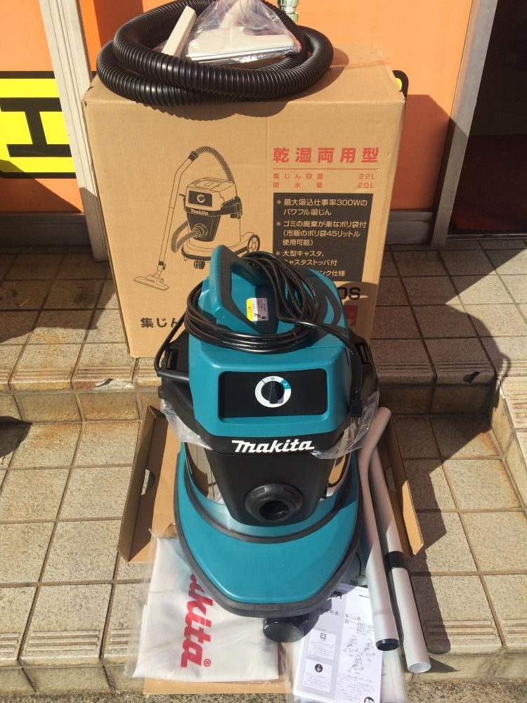 Yahoo!オークション - 003 未使用品・即決価格 マキタ 集じん機 490S ...