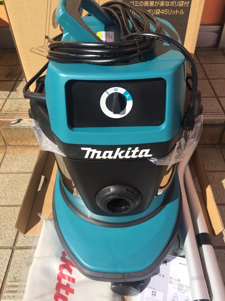 Yahoo!オークション - 003 未使用品・即決価格 マキタ 集じん機 490S ...