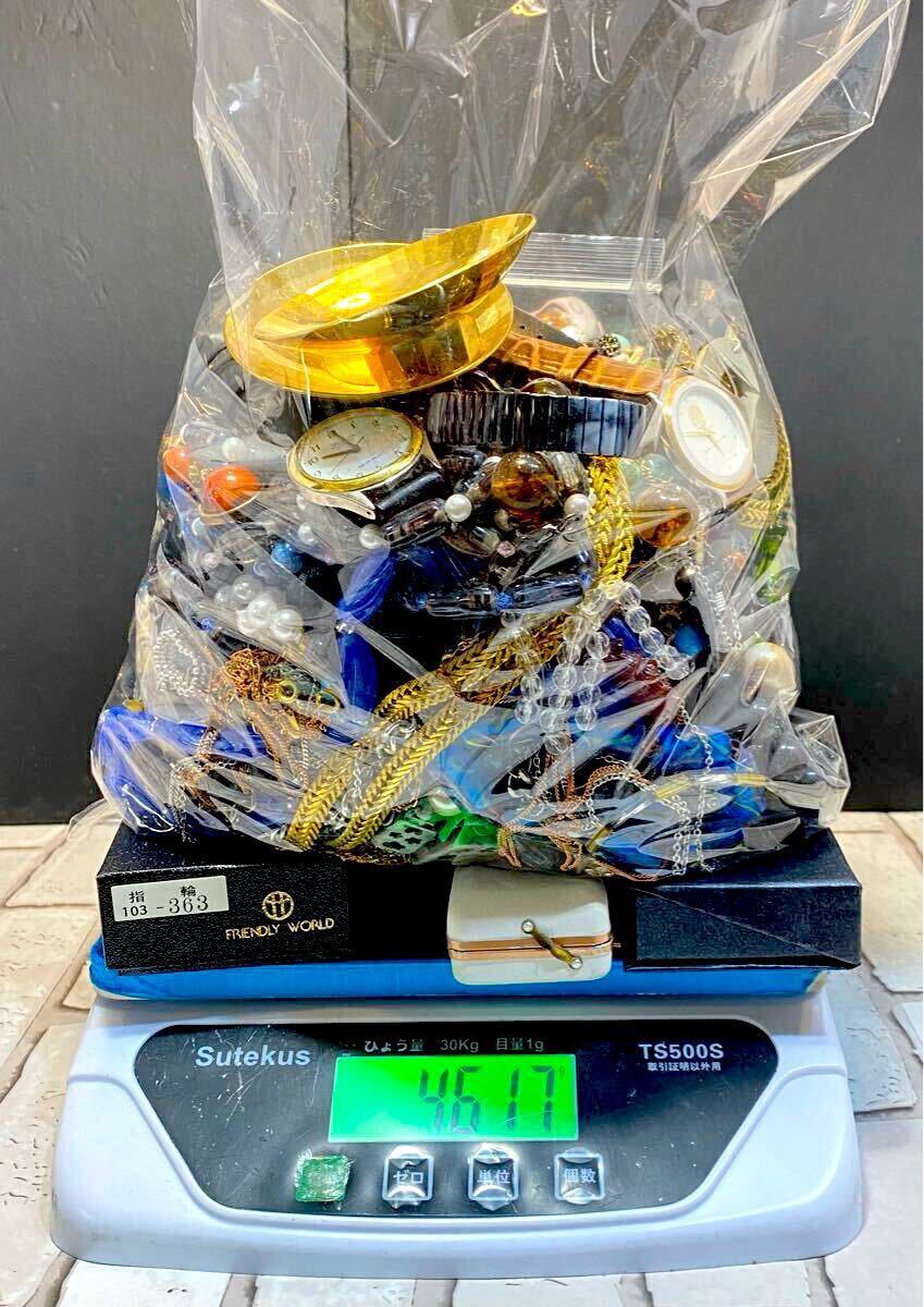 Yahoo!オークション - R095 アクセサリー まとめ売り 約4.6kg ネックレ...