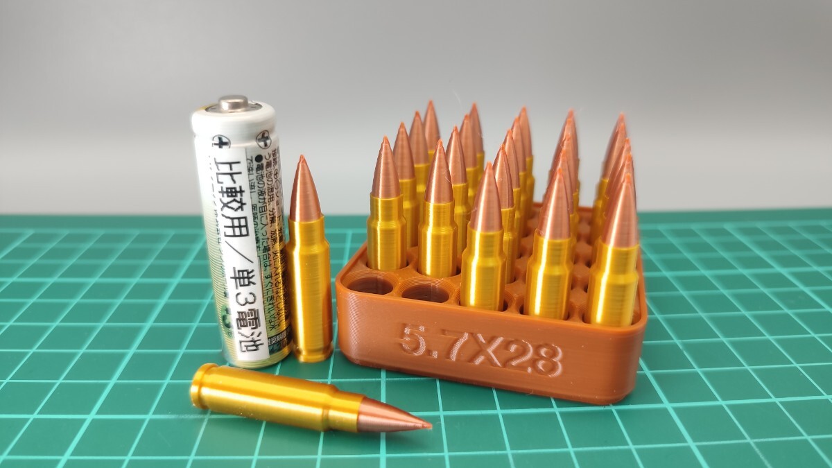 Yahoo!オークション - 5.7x28mm / SS190 弾風 ダミーカート 25個セット...