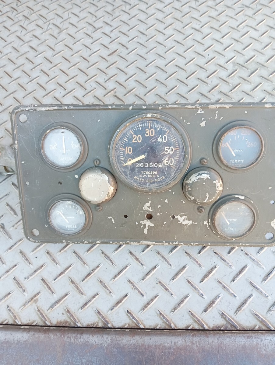 米軍 ジープ JEEP ウィリス 三菱 M-38 メーターパネル ジャンク(ミリタリー)｜売買されたオークション情報、yahooの商品情報をアーカイブ公開 - オークファン（aucfan.com）