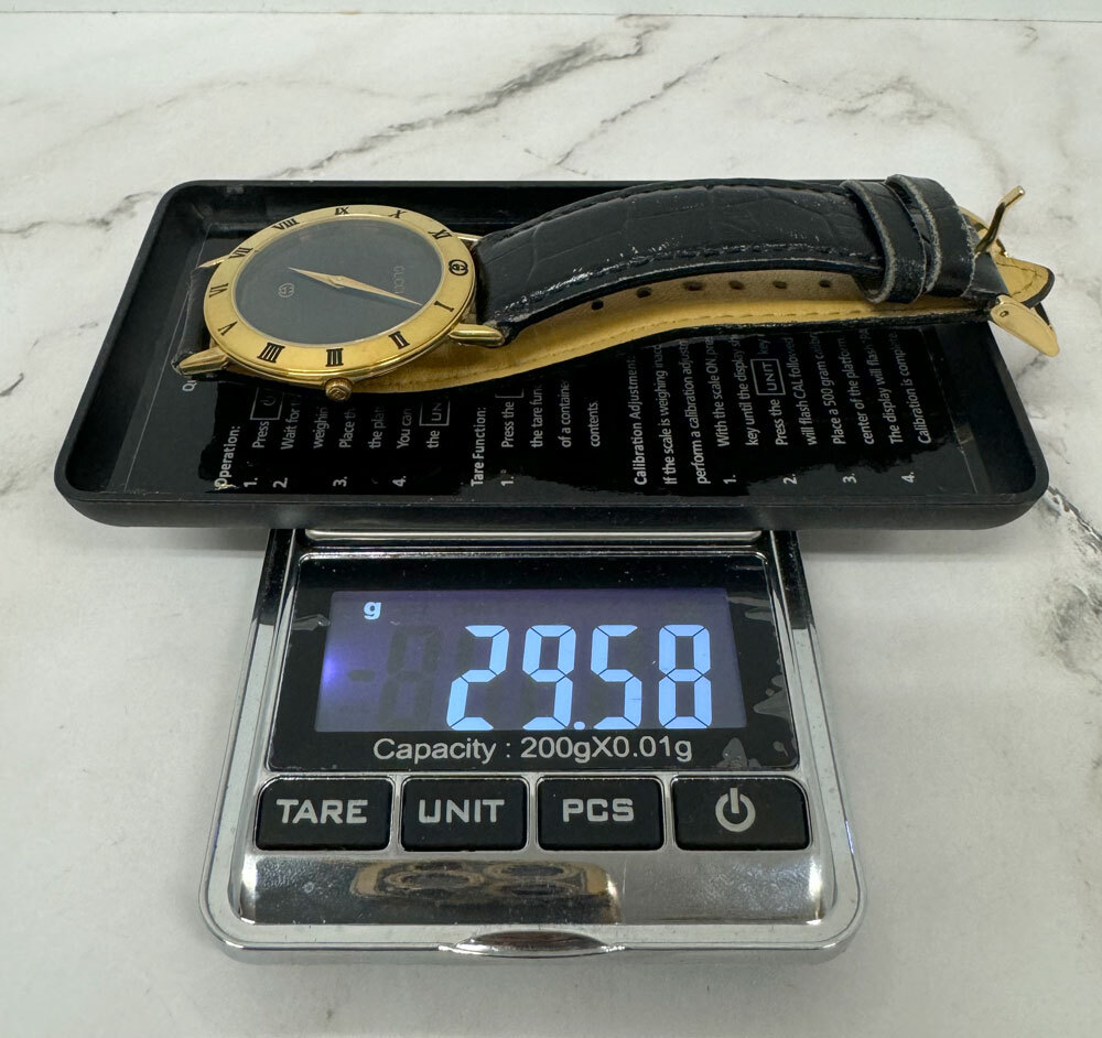 GUCCI グッチ メンズ腕時計 稼働品 3000M ブラック文字盤 クォーツ(男性用)｜売買されたオークション情報、yahooの商品情報をアーカイブ公開 - オークファン（aucfan.com）