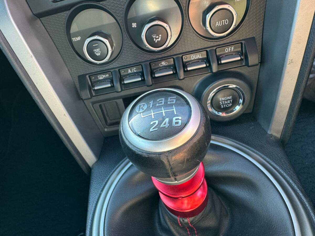 Yahoo!オークション - トヨタ 86 BRZ 6MT GT DBA-ZN6 走行距離152 000k...