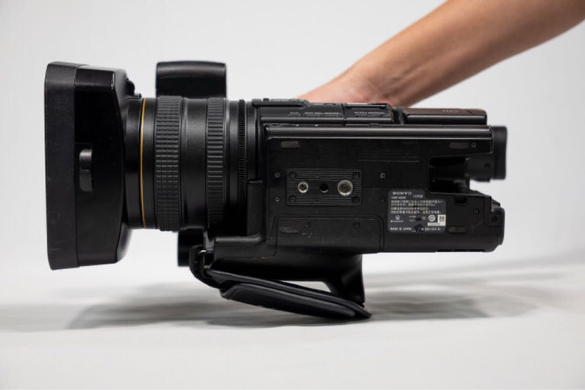 Yahoo!オークション - SONY HXR-NX5R NXCAMカムコーダー 通電時間70×1...