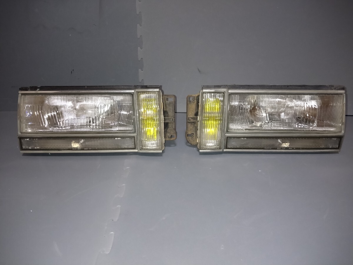 Yahoo!オークション - Y30 セドリック ヘッドライト 1199 左右セット ...
