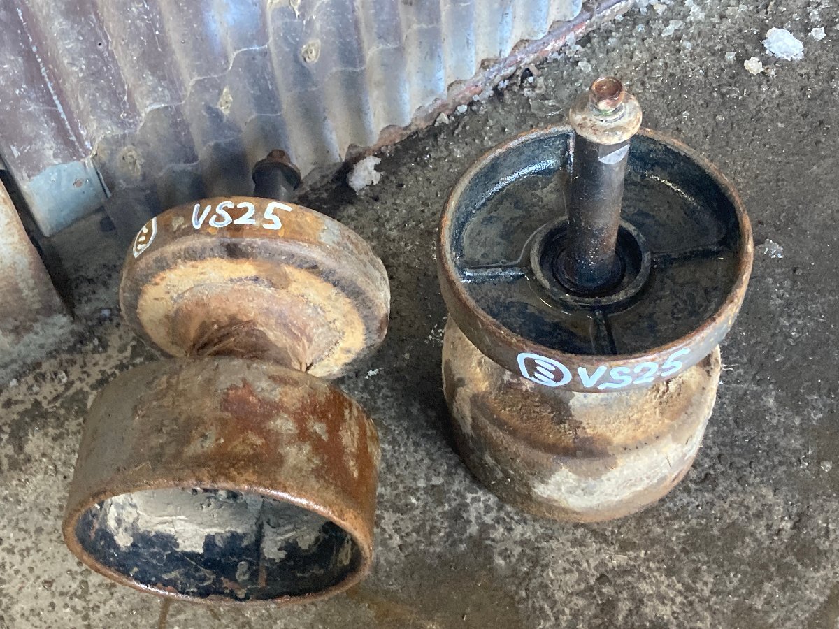 Yahoo!オークション - 【滋賀発】 コンバイン 三菱 VS25 転輪 2個