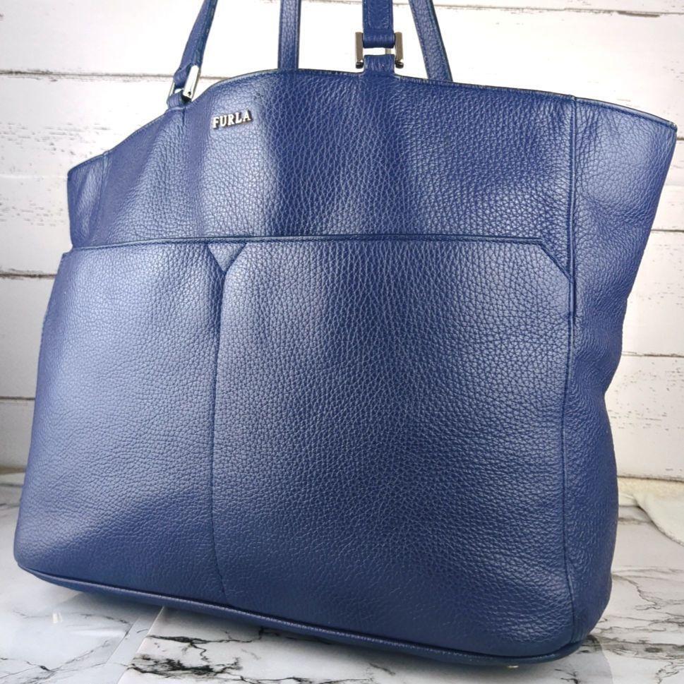 Yahoo!オークション - 【美品】フルラ FURLA A4収納 シボ革 トートバッ...