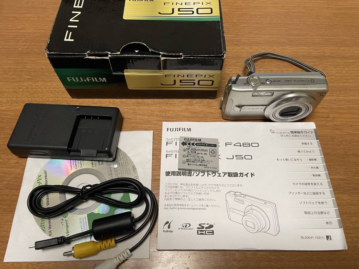 Yahoo!オークション - FinePix J50 FinePix FUJIFILM コンパクトデジタ...