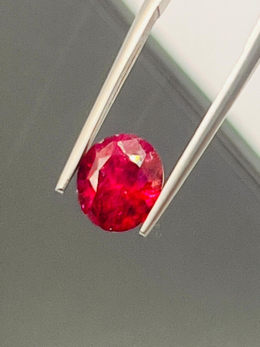 Yahoo!オークション - 特別大粒 天然非加熱ルビー 鑑別書付き 2.68CT